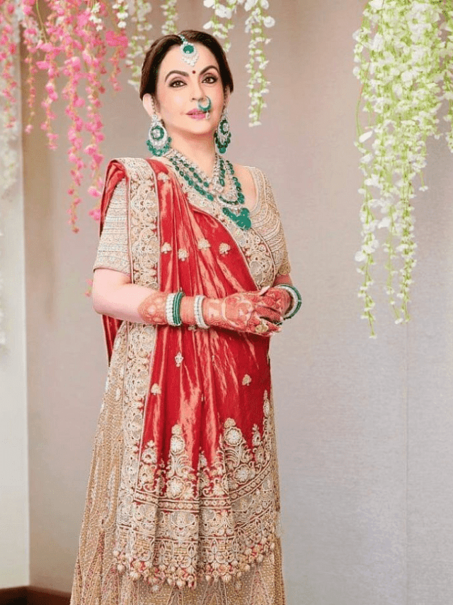 नीता अंबानी के साड़ी लुक – Gorgeous Look of Nita Ambani – Hindi GupSup